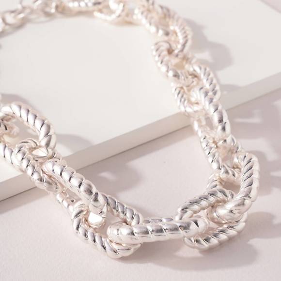 AVENUE ZOE | Jewelry | New Avenue Zoe Bold Twisted Chain Necklace In Silver | Poshmark